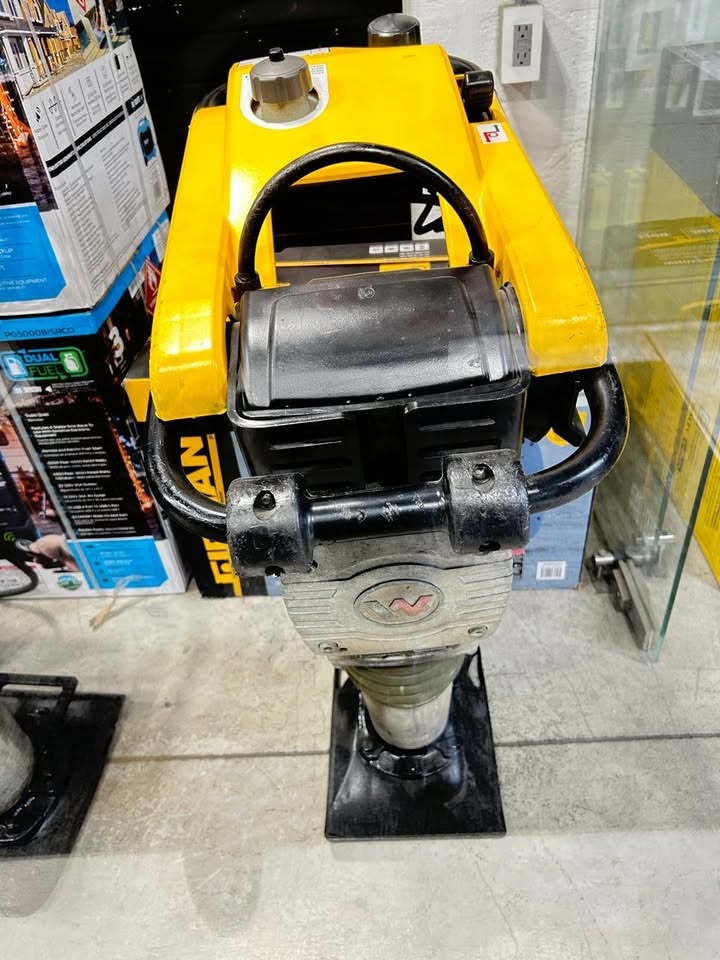 Vibro apisonador WACKER NEUSON (AMARILLO) | DeWALT Center